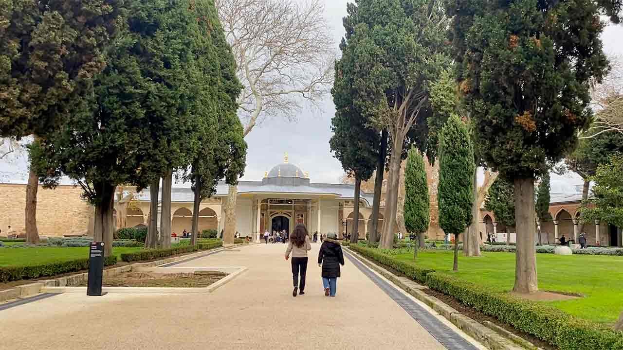 Topkapi Palace Museum Tickets & Tour Prices 2023